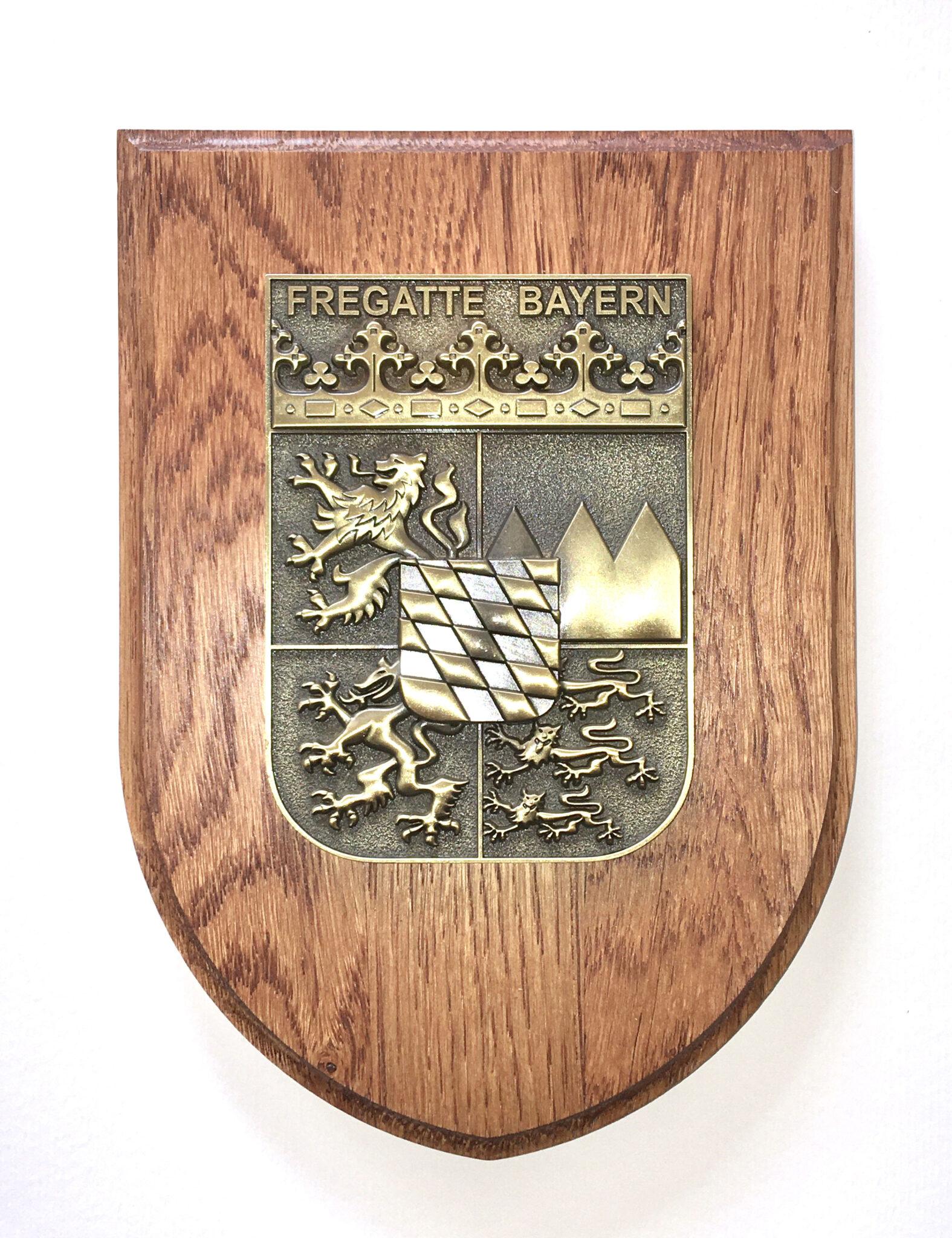 F217 Fregatte BAYERN Massives Wappen messingf. - German Navy - Naval-Goods